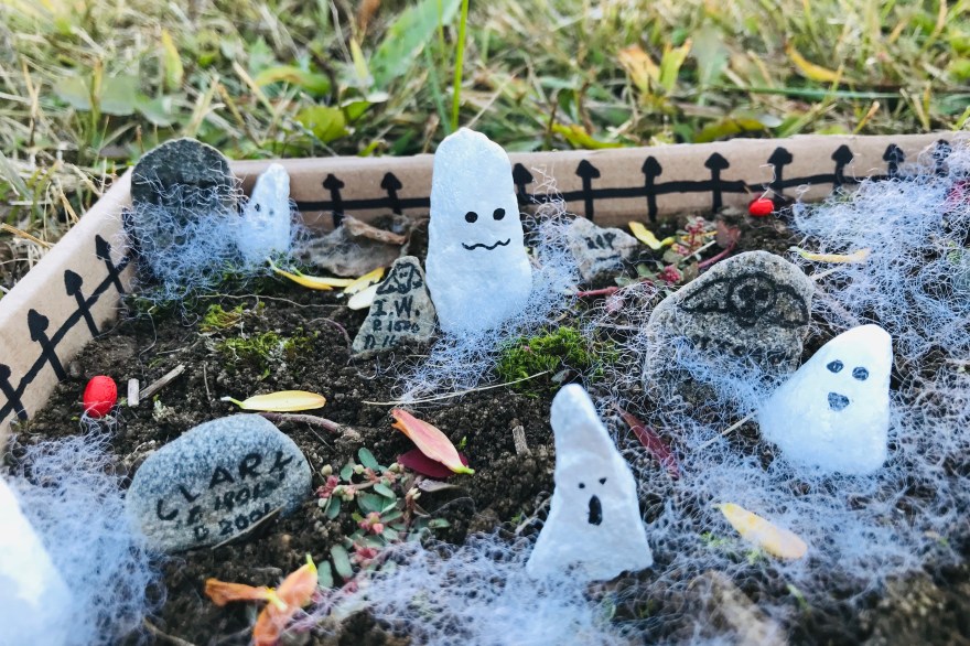 Spooky Haunted Graveyard Craft